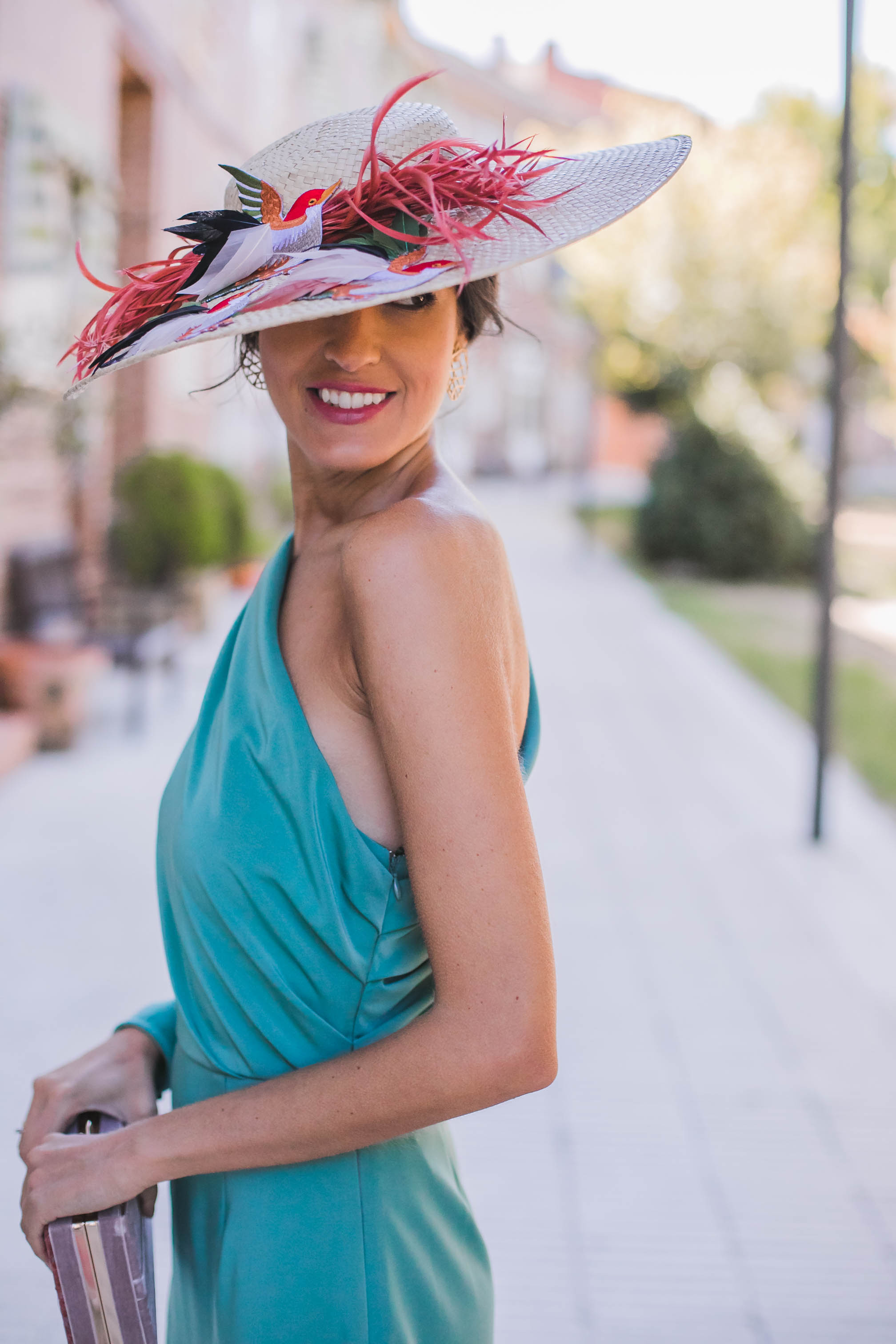 Look invitada de mañana: pamela de pájaros | Invitada Perfecta