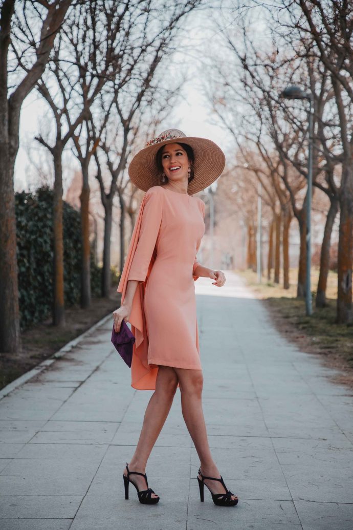 Invitada de mañana: la capa drapeada | Invitada Perfecta