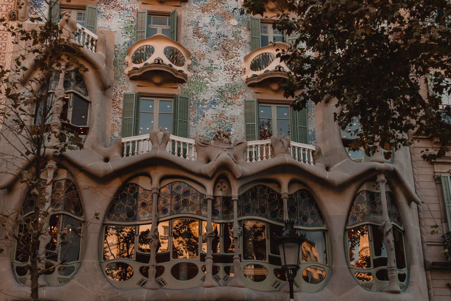 Guía de viaje: ruta medieval en coche por Barcelona, Gerona y Carcassonne