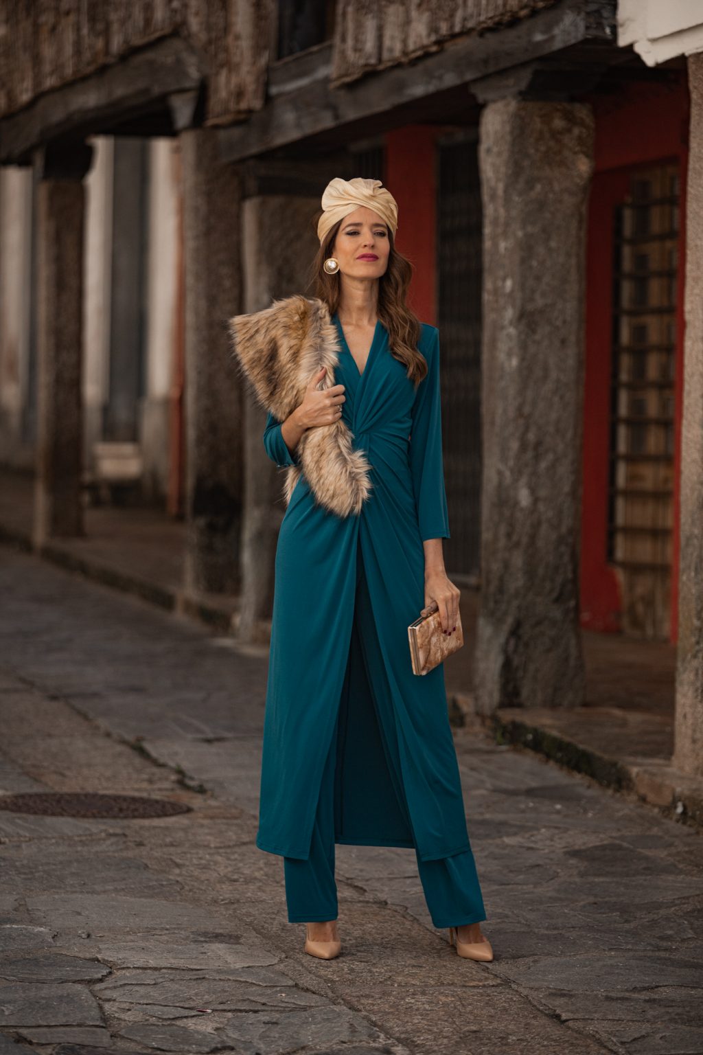 Conjunto pantalón de invitada de boda de otoño invierno 2022